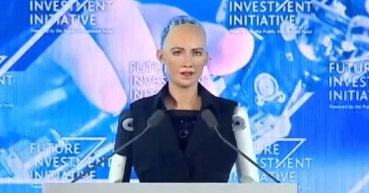 Sophia este primul robot din lume care a primit cetatenie! VIDEO - WOWBiz