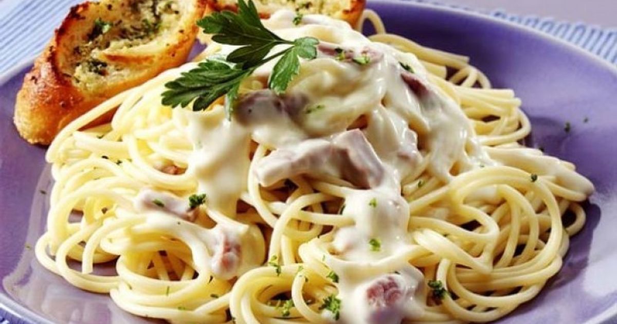 Paste cu sos alb DELICIOASE! Gata in doar 15 minute- Cea mai gustoasa ...