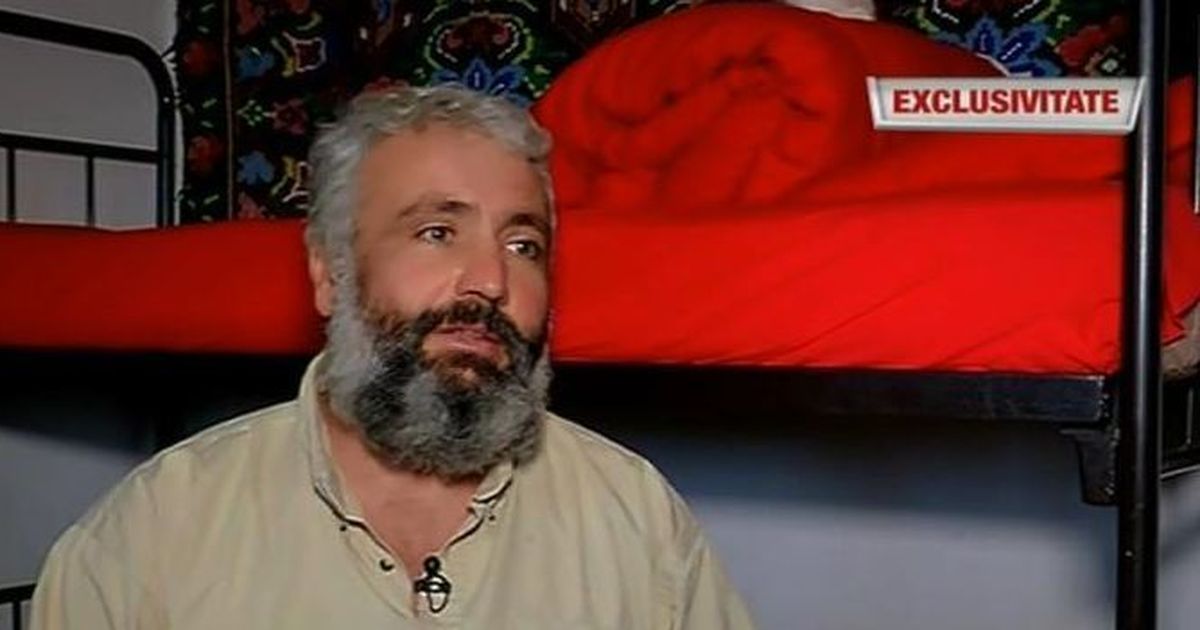 Traditii uluitoare de Craciun si Revelion! Barbatul casatorit cu doua ...