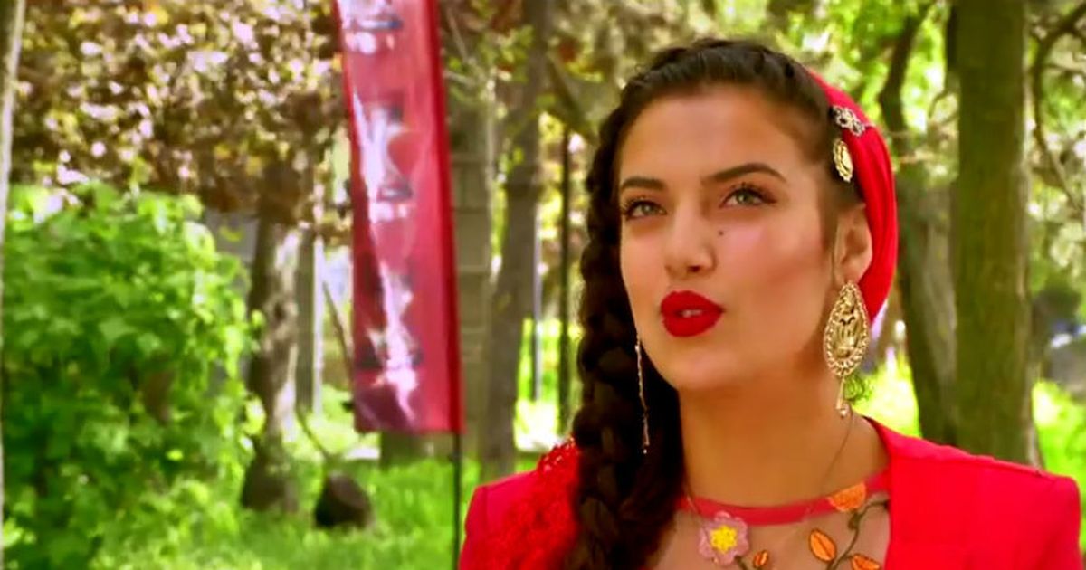 Narcisa, fata care i-a dat pe spate pe jurati cu vocea ei, prima ...