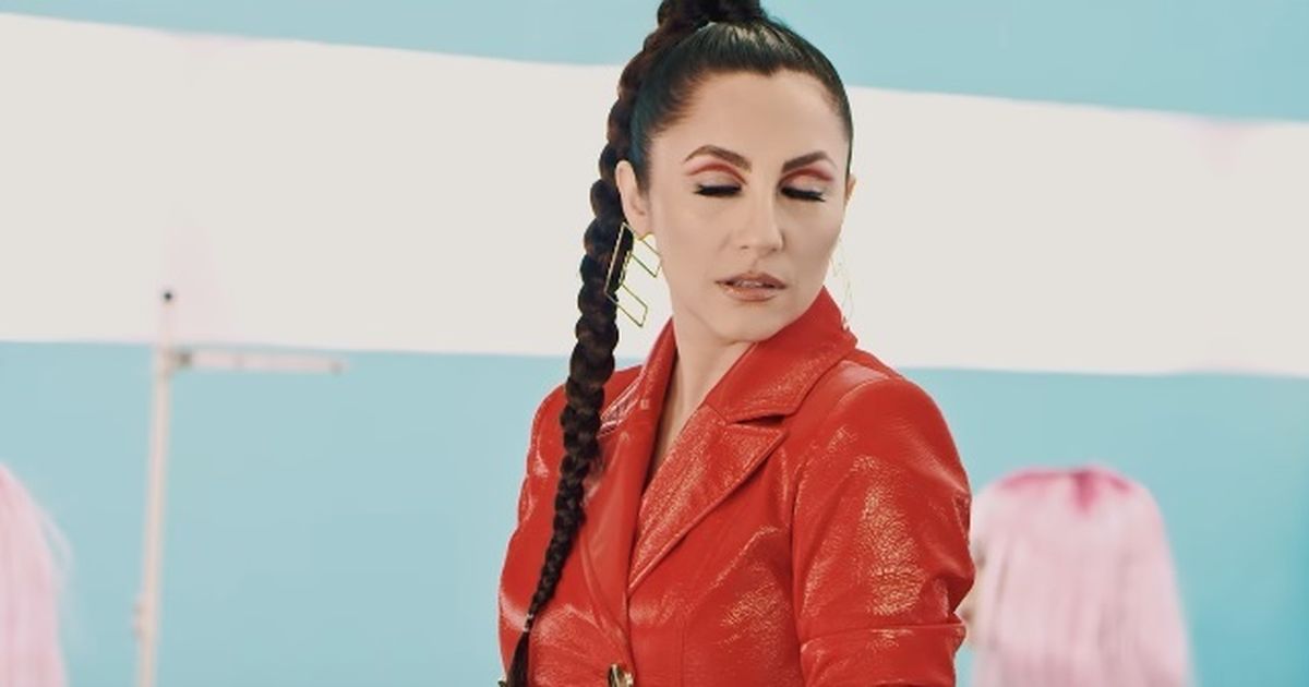 Andra a lansat un nou videoclip, insa toti fanii au observat un mic ...