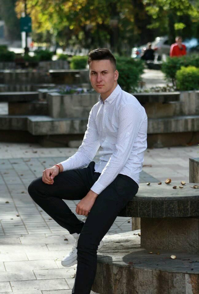 Bogdan facuse o pasiune pentru Petronela, tanara ucisa langa Botosani ...