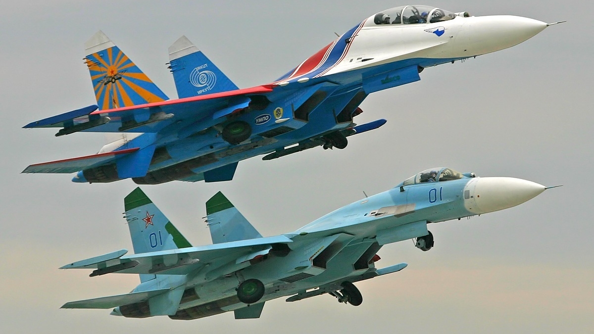 Avioane de lupta rusesti, interceptate deasupra Marii Negre! - WOWBiz