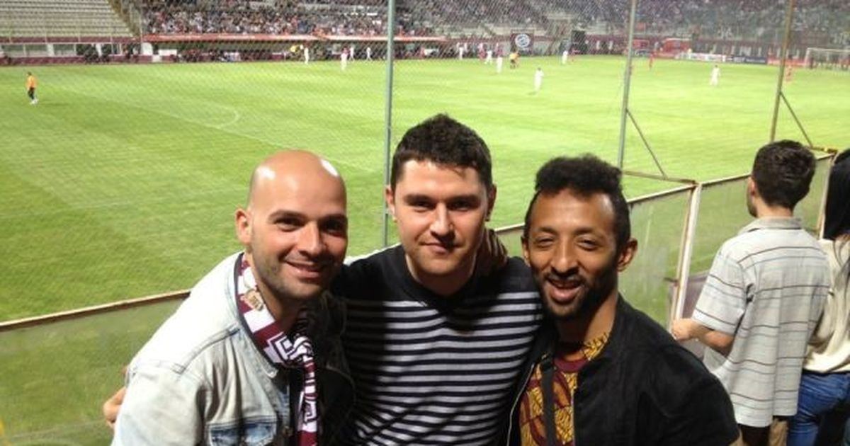 Andrei de la Alb-Negru doarme pe unde apuca: "Este perioada in care se ...