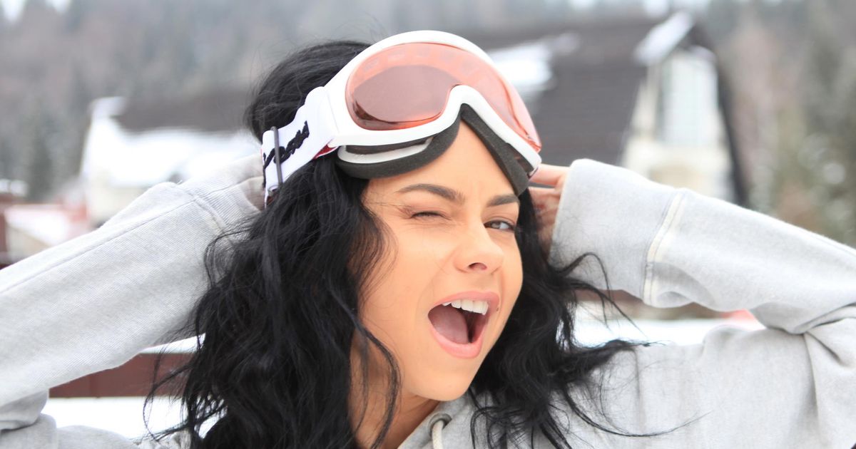 Esti curios sa vezi cum se distreaza Inna inainte de concerte? Uite cum ...