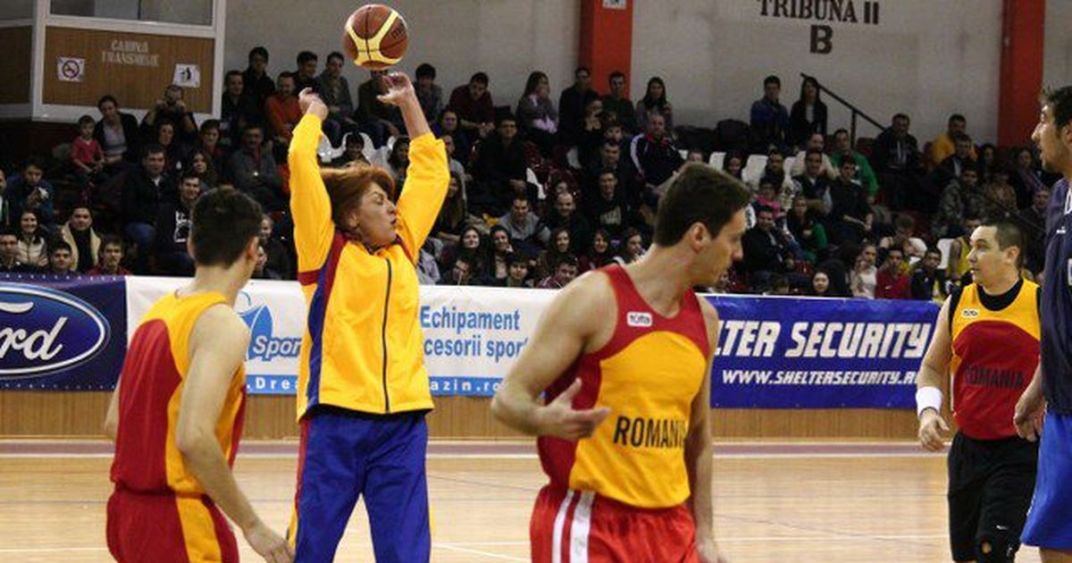 Detalii nestiute de la meciul de baschet unde jucatori au fost Badea ...