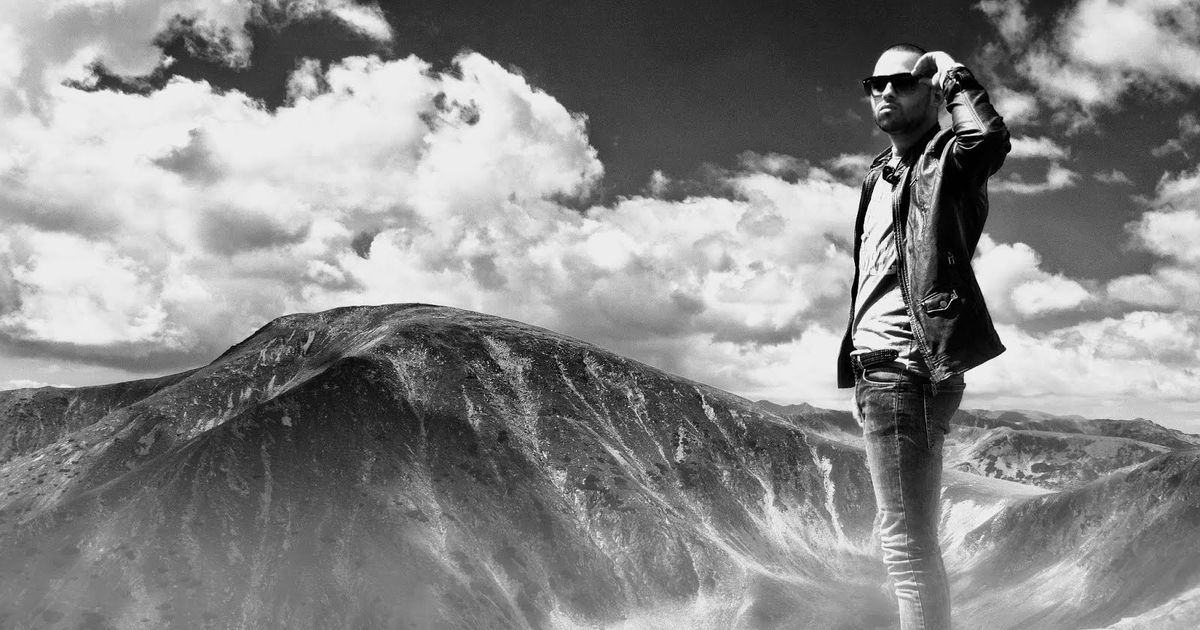 Alex Mica este singurul artist roman care va concerta in cea mai inalta ...