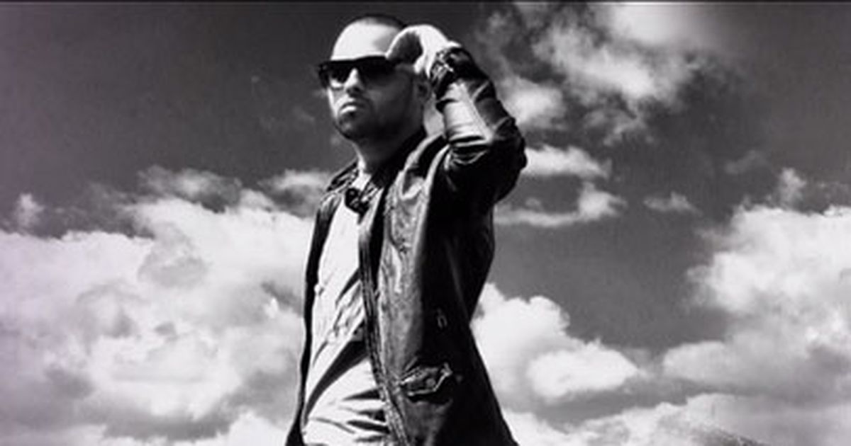 Alex Mica a lansat piesa cu care a vrut sa participe la Eurovision! In ...