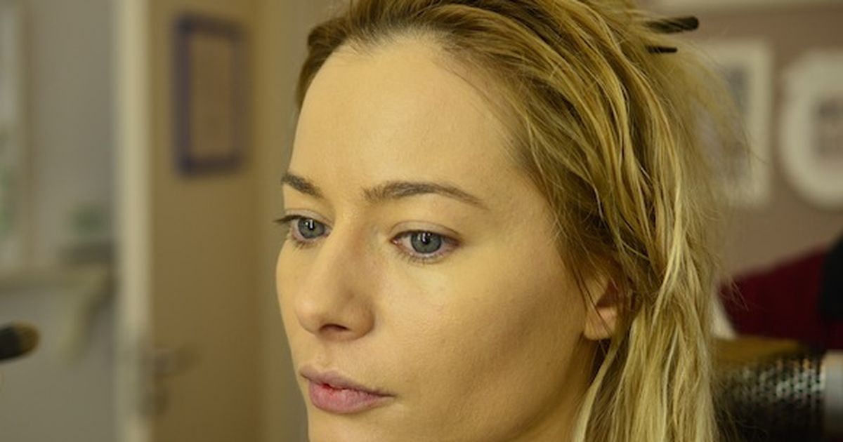 Uite cum arata Laura Cosoi nemachiata! Ti se pare vreo diferenta fata ...