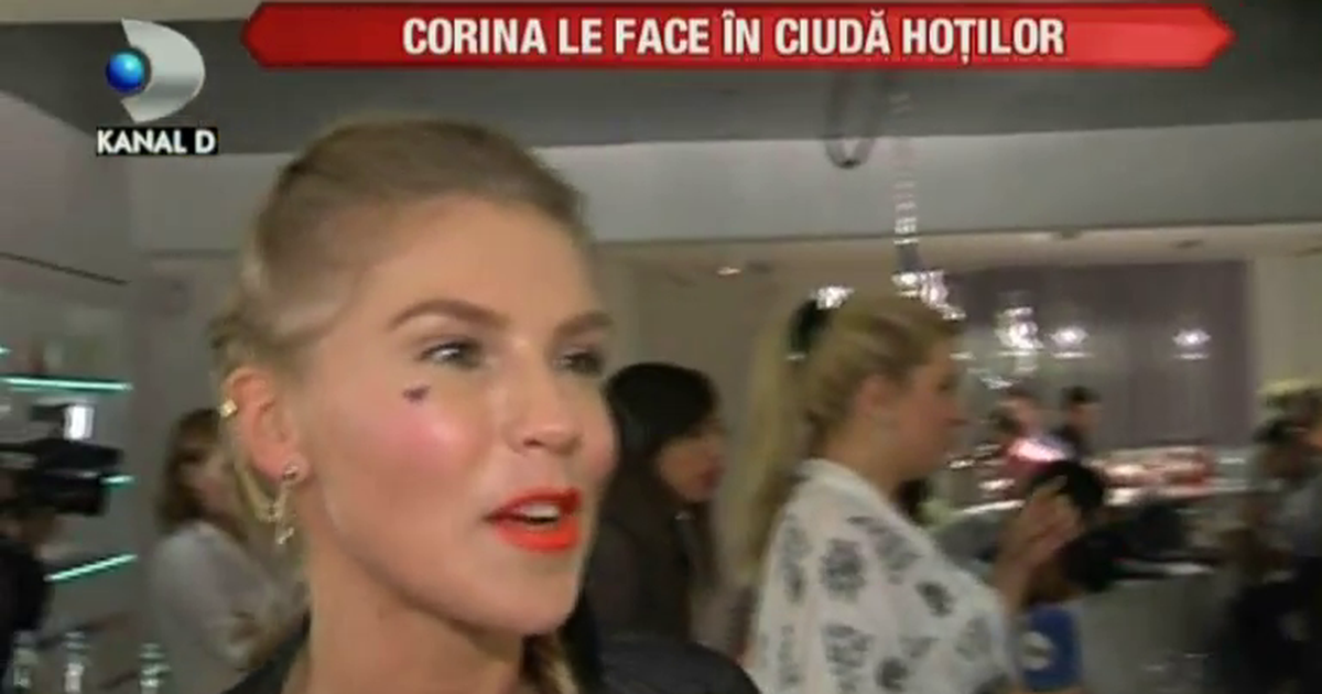 Corina lanseaza o noua moda! Uite ce geanta anti-furt are - WOWBiz