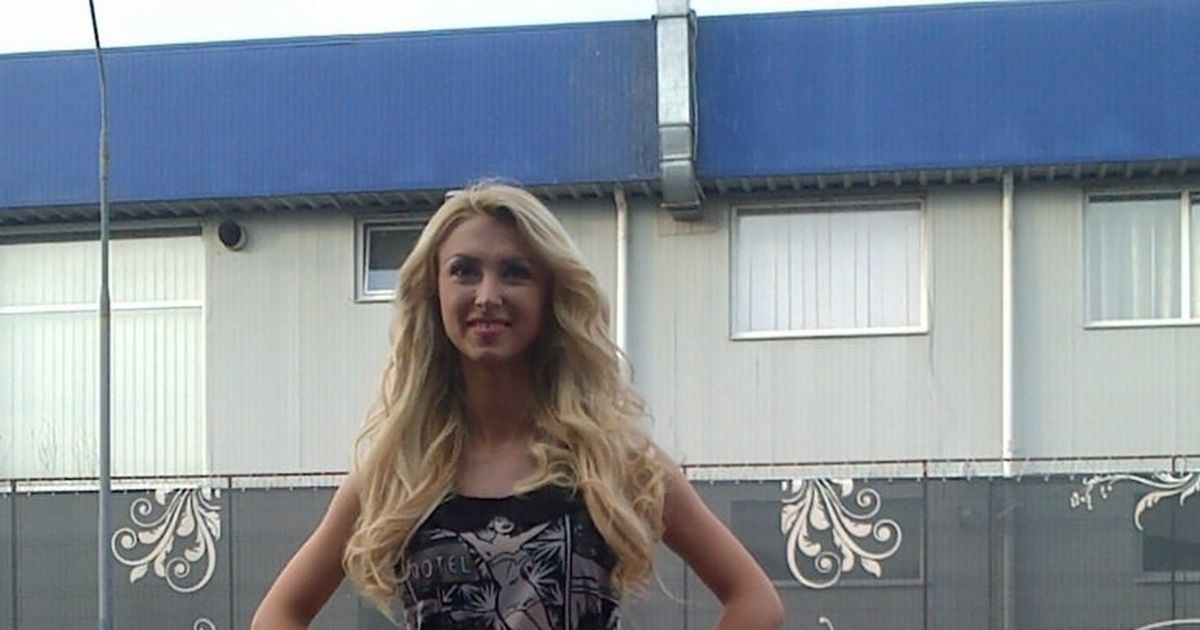 Uite ce tinute poarta Loredana, Andreea Balan si Monica Gabor la un ...