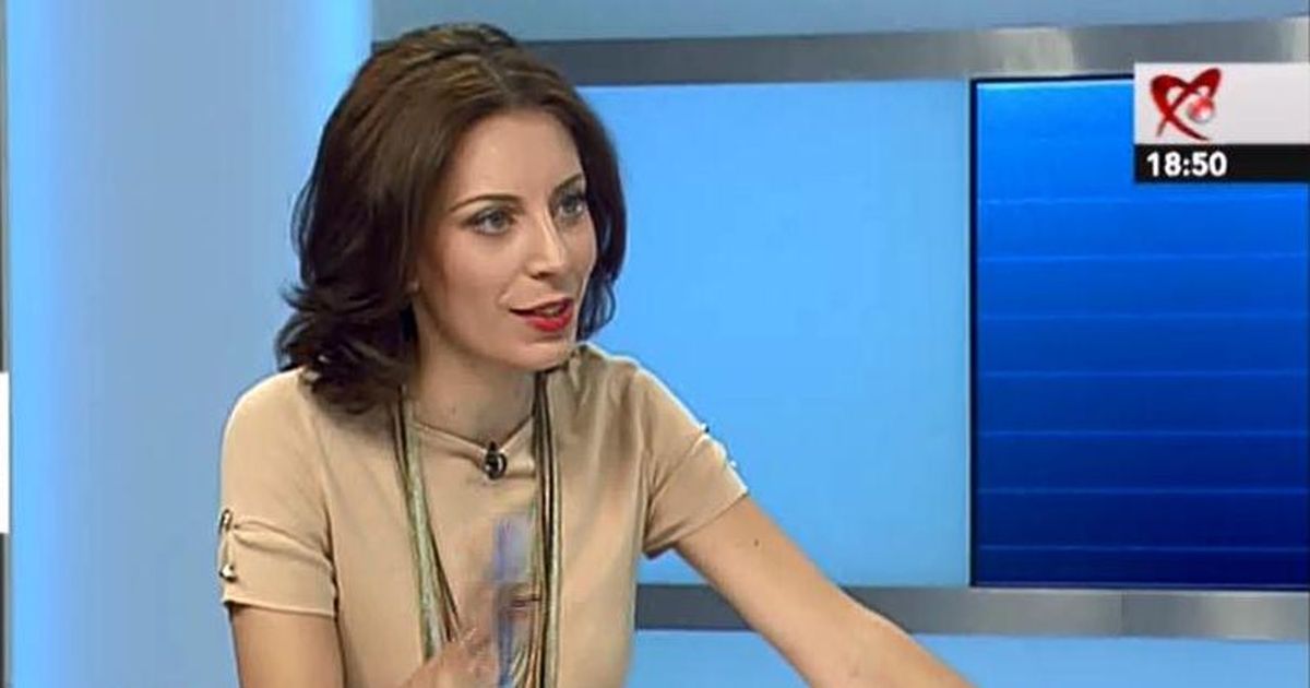 Ea e cea mai fitoasa prezentatoare TV! Vezi ce accesorii si-a pus pe ...