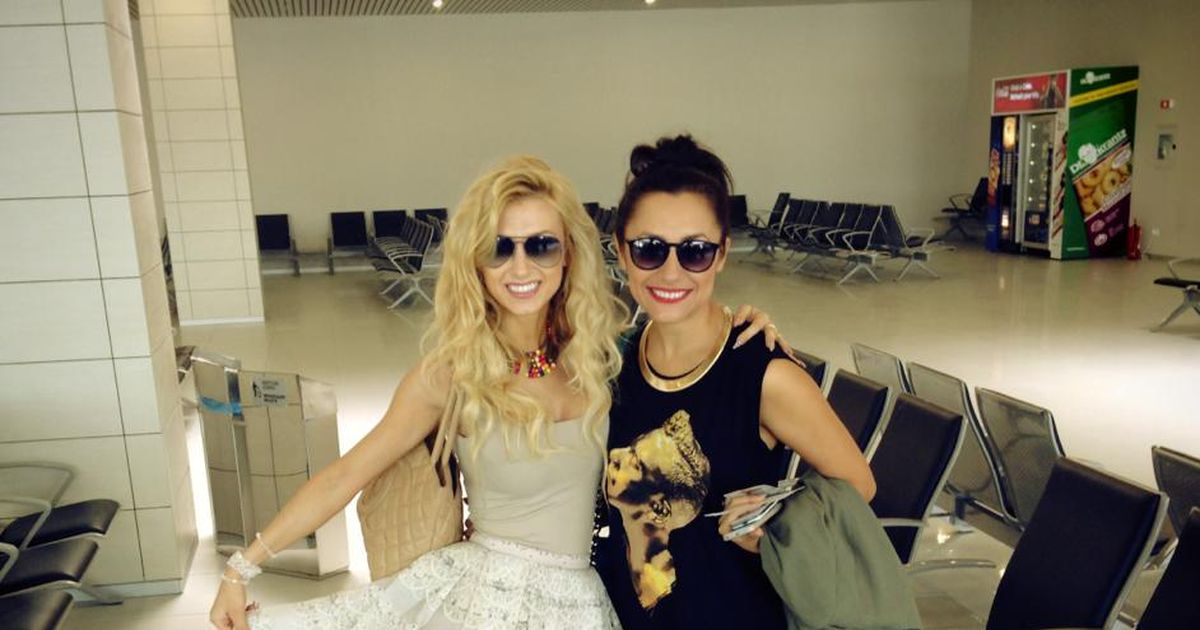 Andra si Andreea Balan s-au intalnit in aeroport! Uite ce tinute au ...