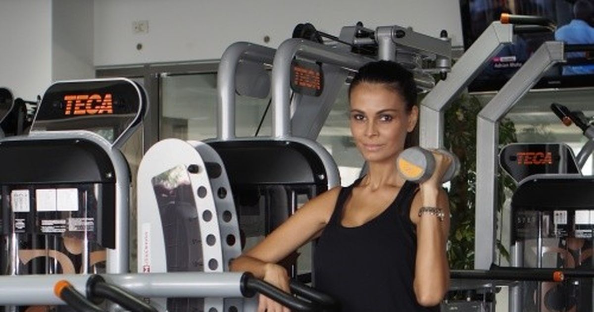 Uite-o pe Anca Serea la sala si vezi cum de arata atat de bine la 33 de ...