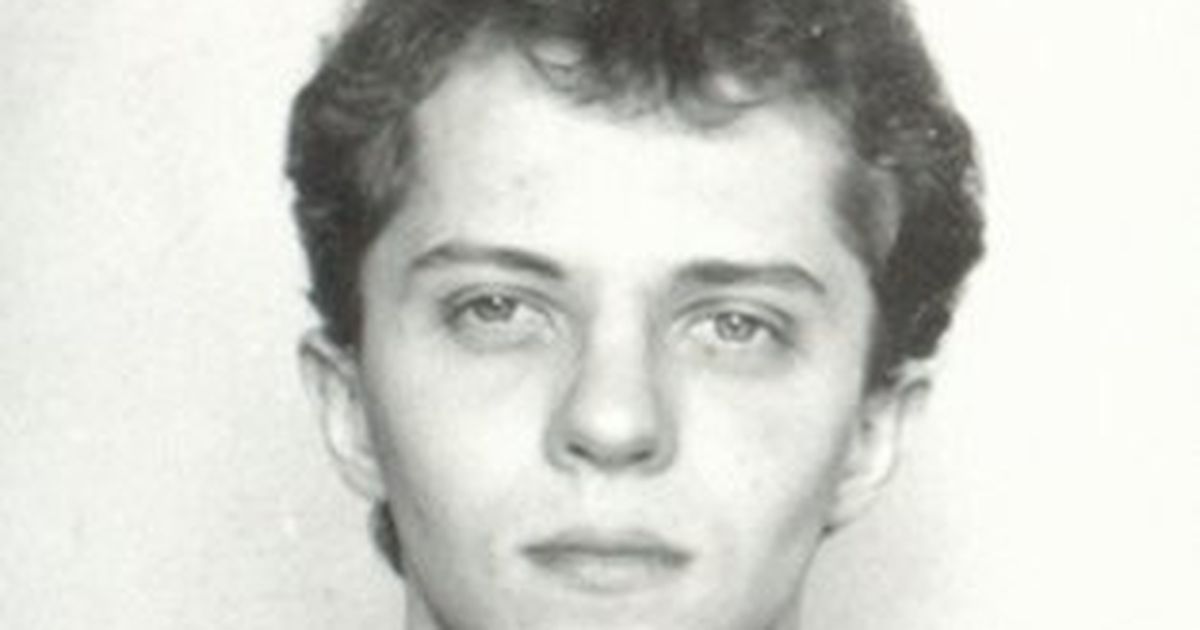 Uite cum arata Adrian Ursu in tinerete! Prezentatorul cu chelie avea ...