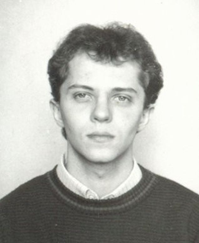 Uite cum arata Adrian Ursu in tinerete! Prezentatorul cu chelie avea ...