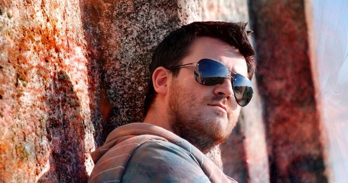 George Hora lanseaza un nou videoclip: "Nu te uita!" - WOWBiz