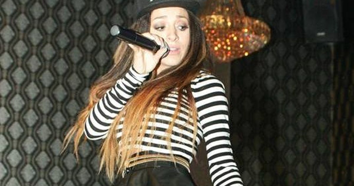 Ce-i mai place sa atraga atentia! Uite ce mesaj are pe sapca Ruby - WOWBiz