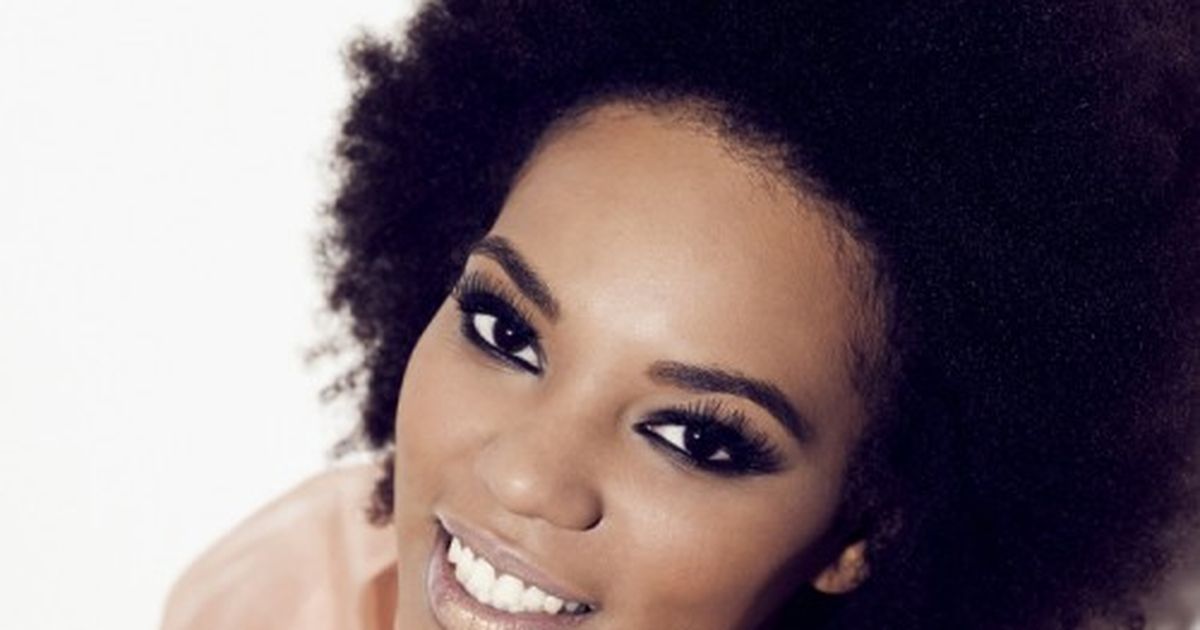 Julie Mayaya si-a lansat primul single! Asculta aici 'Stay' - WOWBiz