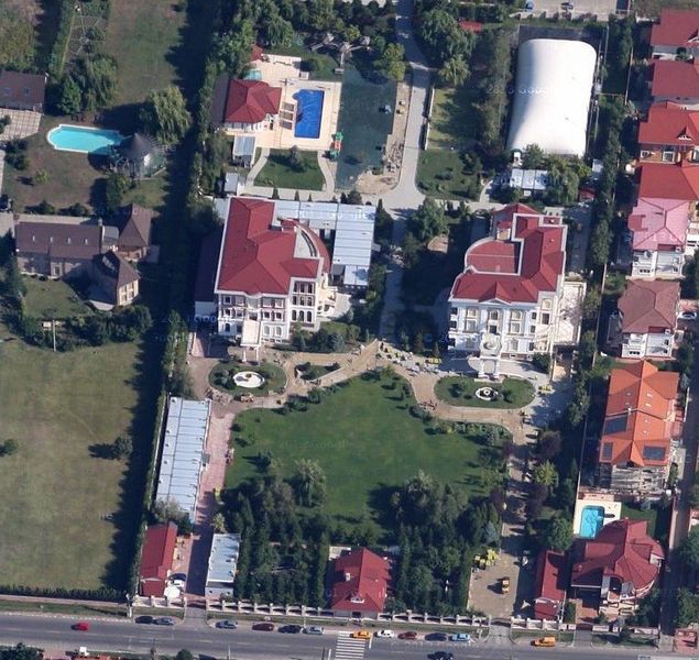 VIDEO| Poftiti in palatul lui Giovanni Becali! Uite cat de mandru era ...