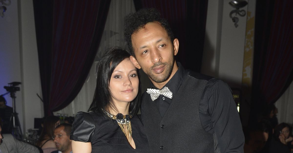 Vai, cat i-a crescut burtica sotiei lui Kamara! E o graviduta cocheta ...