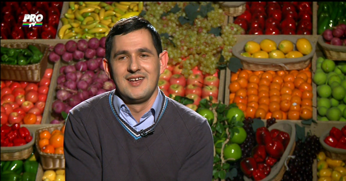 El este concurentul de la Masterchef care a dat sutana pentru un sort ...