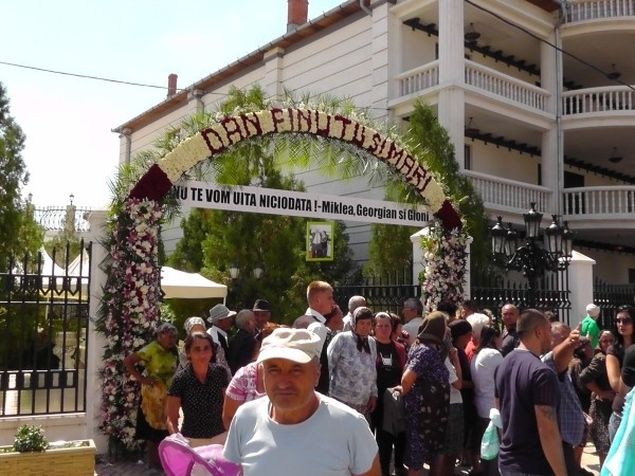 VIDEO | Imagini zguduitoare in cavoul lui Dan Finutu! Florin Salam si ...