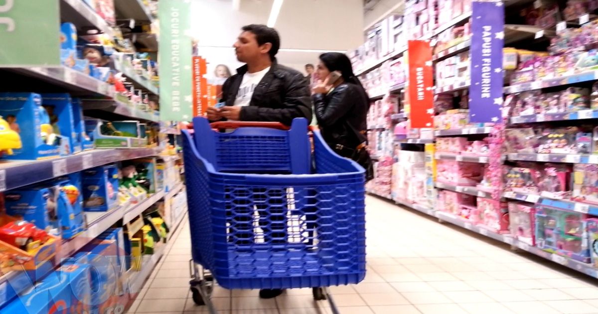 VIDEO! Nicu Paleru se distreaza cu sotia la cumparaturi! A alungat ...