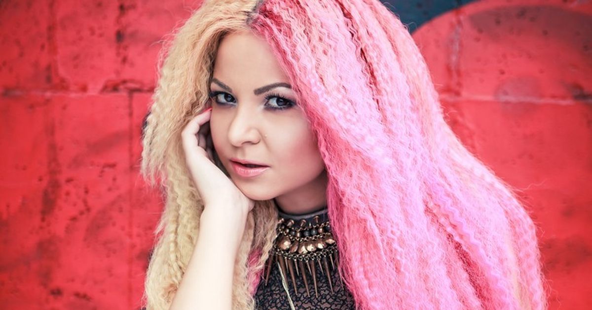 Alessia este de-a dreptul agresiva in pat! Uite ce vanatai si-a facut ...