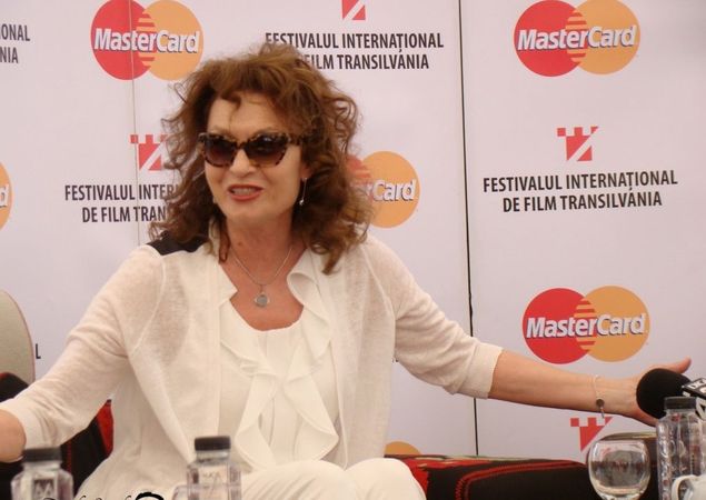 FOTO SENZATIONAL! Tocmai ce a implinit 68 de ani, dar Angela Similea ...