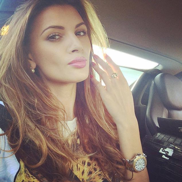 FOTO EXCLUSIV! Ramona Gabor, fite de fite pe strazile Capitalei! Numai ...