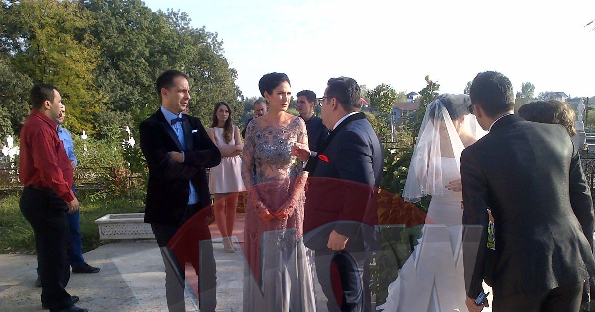 Wow! Sotia lui Dan Negru a facut senzatie ca nasa! Codruta a purtat o ...