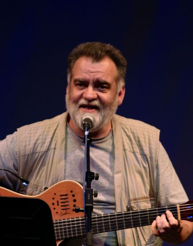 FOTO! Cum arata Alexandru Andries in tinerete! Marele artist a implinit ...