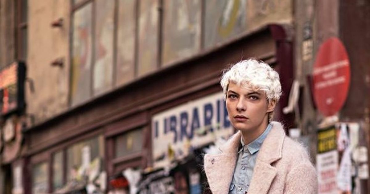 Razvan Firea si-a bagat mama in afaceri! Vezi cu ce-l ajuta Carmen pe ...