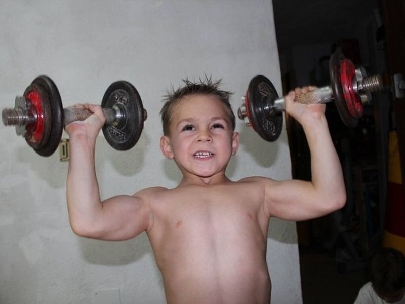 VIDEO | Uite cum se plimba familia lui Giuliano,"micul Hercule", cu ...