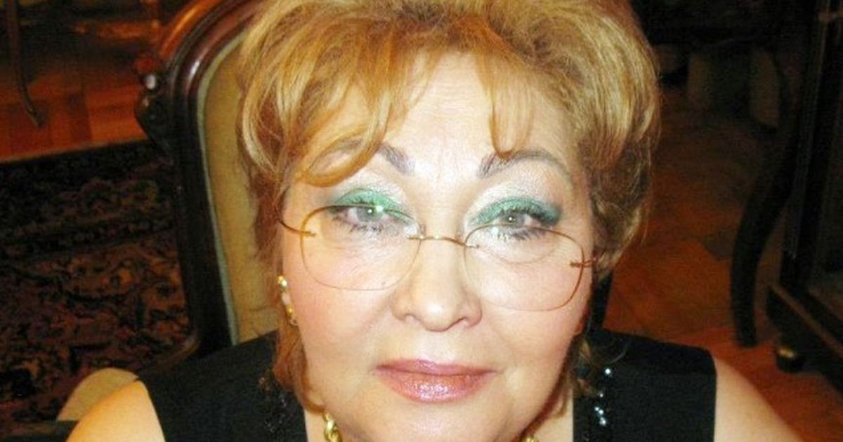 Zavo este disperata! Medicii nu ii dau voie sa stea langa mama ei ...