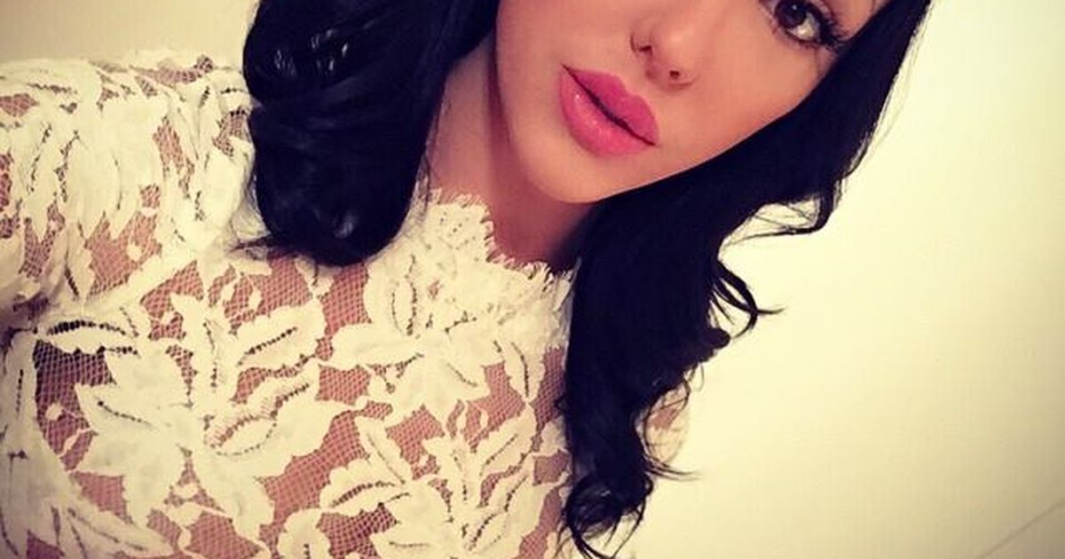 Alexandra Harra o copiaza pe Kim K.! Romanca s-a facut bruneta - WOWbiz.ro