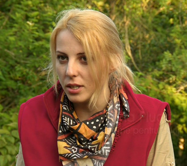 Alina Plugaru a ajuns in jungla africana! Uite cum arata starleta fara ...
