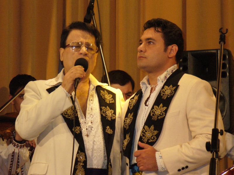 FOTO EXCLUSIV! Acestea sunt cele doua vile pe care Ionut Dolanescu le ...