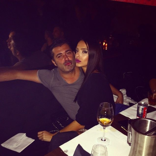 Ce barbat galant este Alex Erbasu! Vezi ce cadou i-a facut iubitei ...