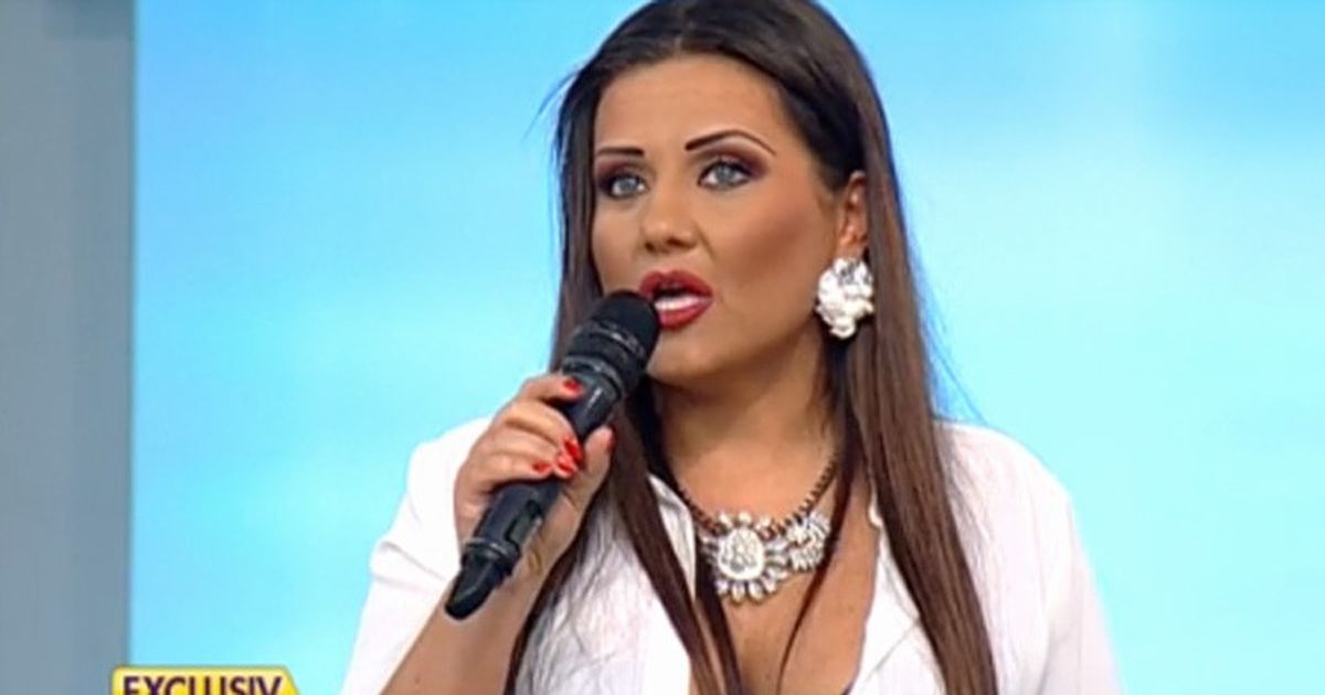 FOTO Ce rusine! Bianca Rus a venit cu ciorapii rupti la la o emisiune ...