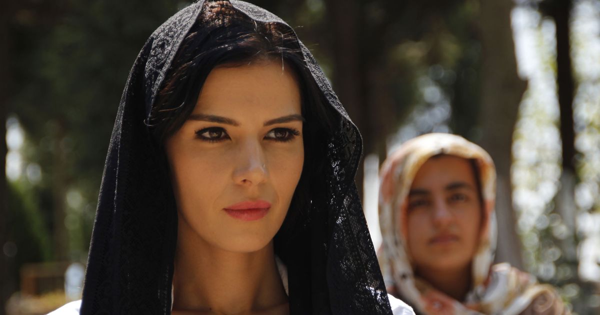 E una dintre cele mai frumoase femei din Turcia! A fost Miss, acum e ...