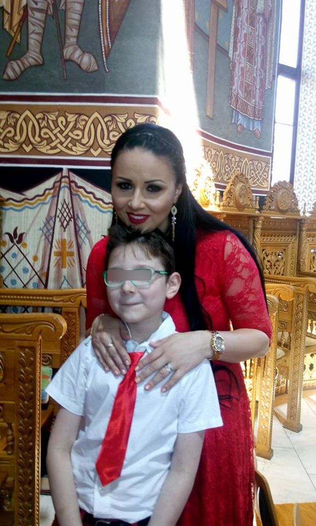 WOW, ce frumoasa e Magda Ciumac! A fost cu fiul ei la o nunta - WOWBiz