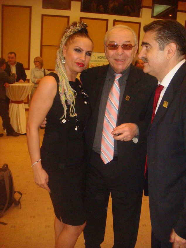 EXCLUSIV! Averea fabuloasa a lui Nicolae Vacaroiu! A fost premier si ...