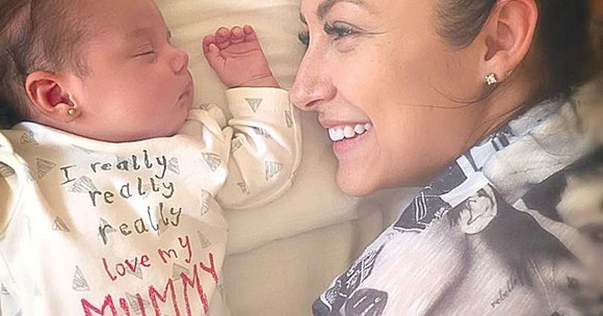 Maine e "Duminica botezurilor"! Andra si Catalin Maruta, Giulia si Vlad ...