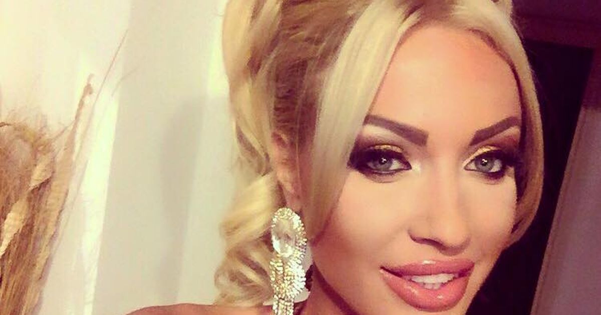 Loredana Chivu, pregatita de nunta! Intr-o rochie decoltata, atent ...