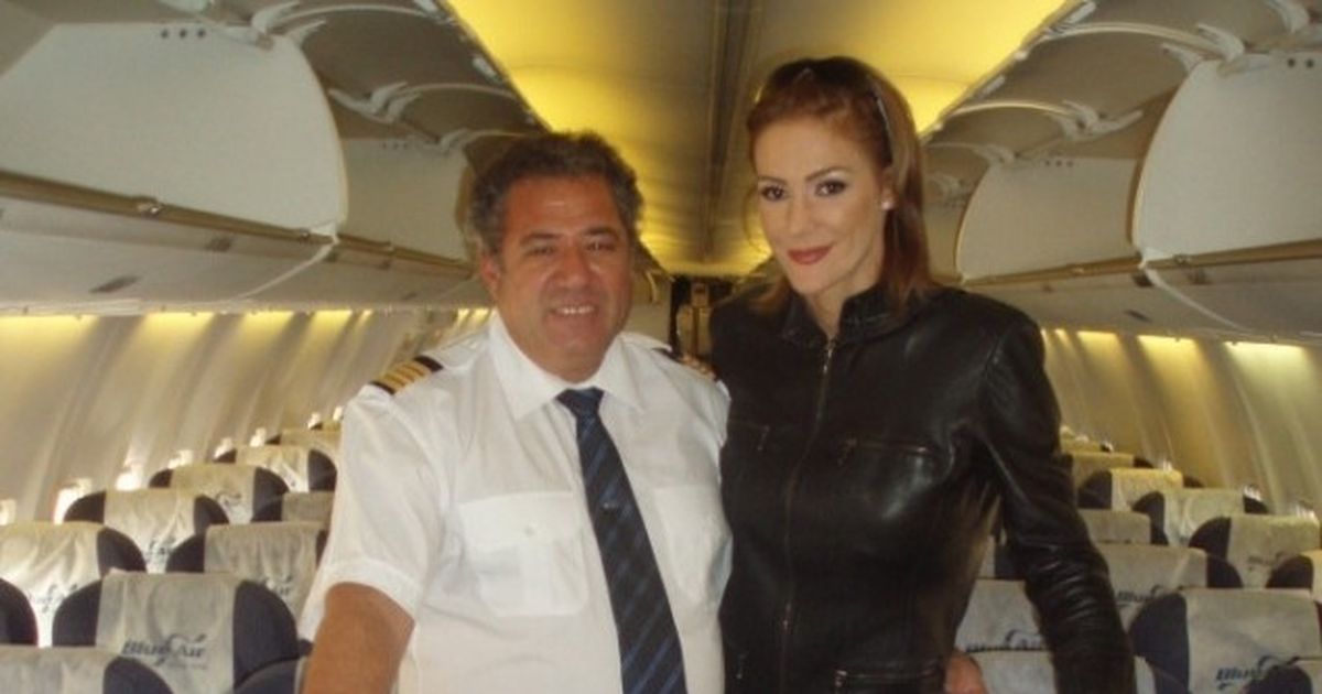 Stewardesa care l-a desfiintat pe Adrian Iovan chiar in ziua ...