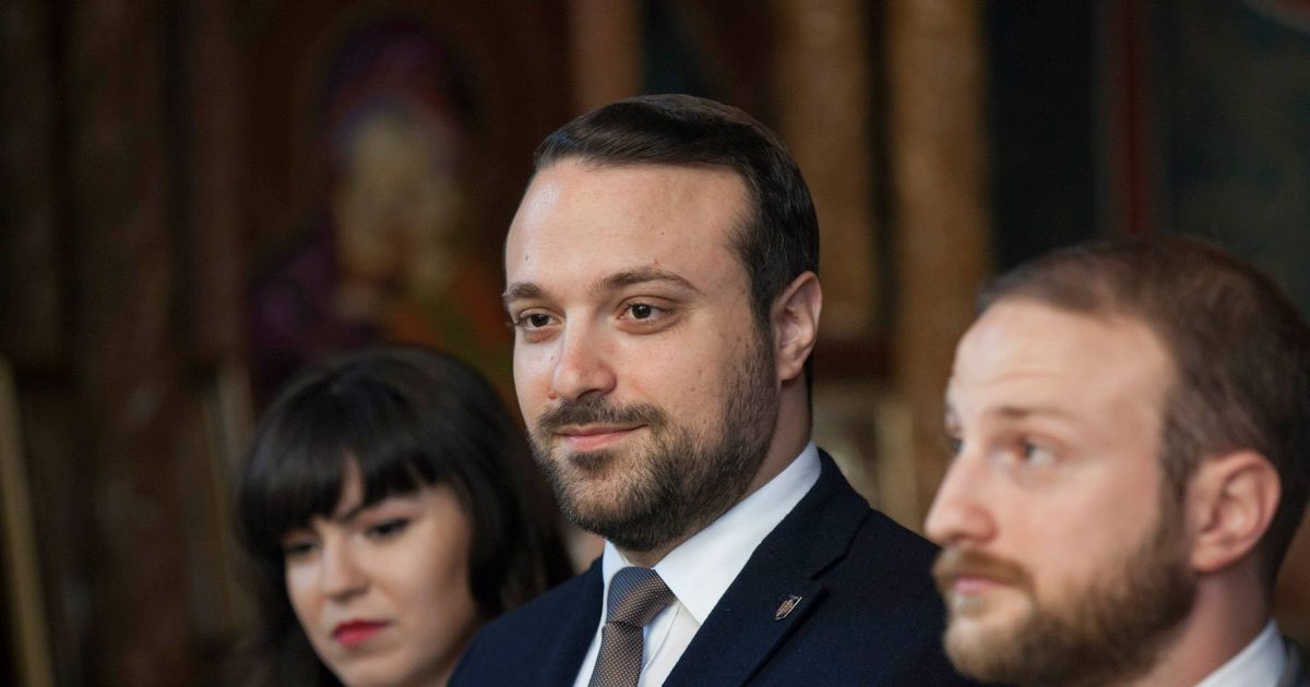 Andrei Tardea: "Este cumplit sa vrei sa spui lucruri si sa nu stii ...