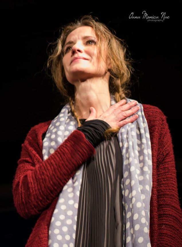 Actrita Lia Bugnar indeamna publicul sa nu vina astazi la teatru! ”Sper ...