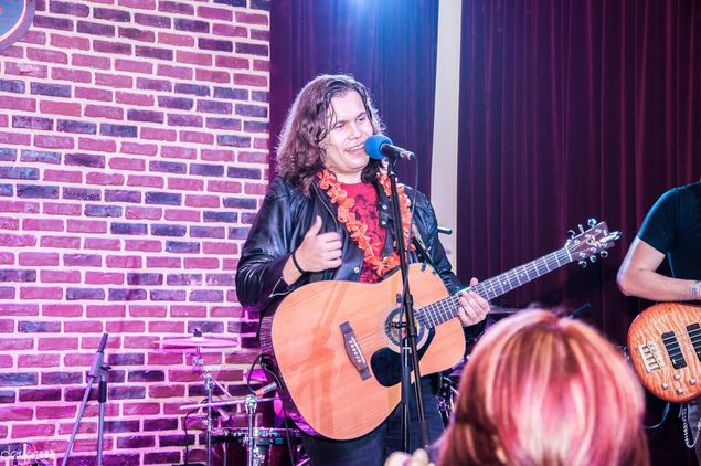 FOTO comparativ! Cat de tare s-a ingrasat Radu de la Bosquito! Artistul ...